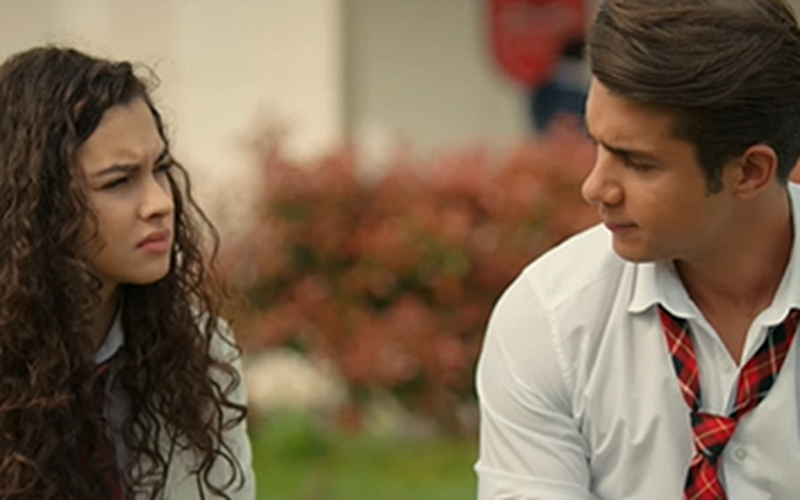 Parejas en la VIDA REAL de Todo por mi Familia (Kardeşlerim) - Virolico